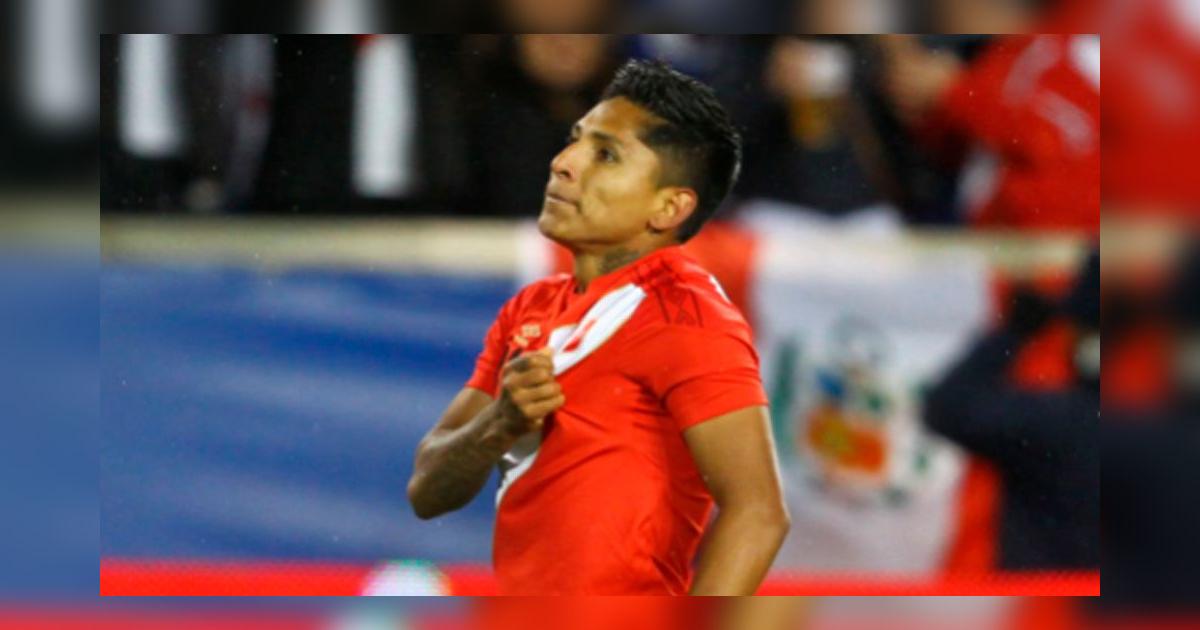 Raúl Ruidíaz lanzó emotivo saludo por el día de la madre