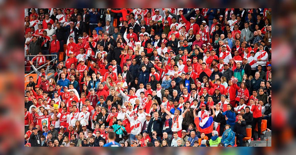 Hinchada de la Selección Peruana, considerada como la mejor del Mundial