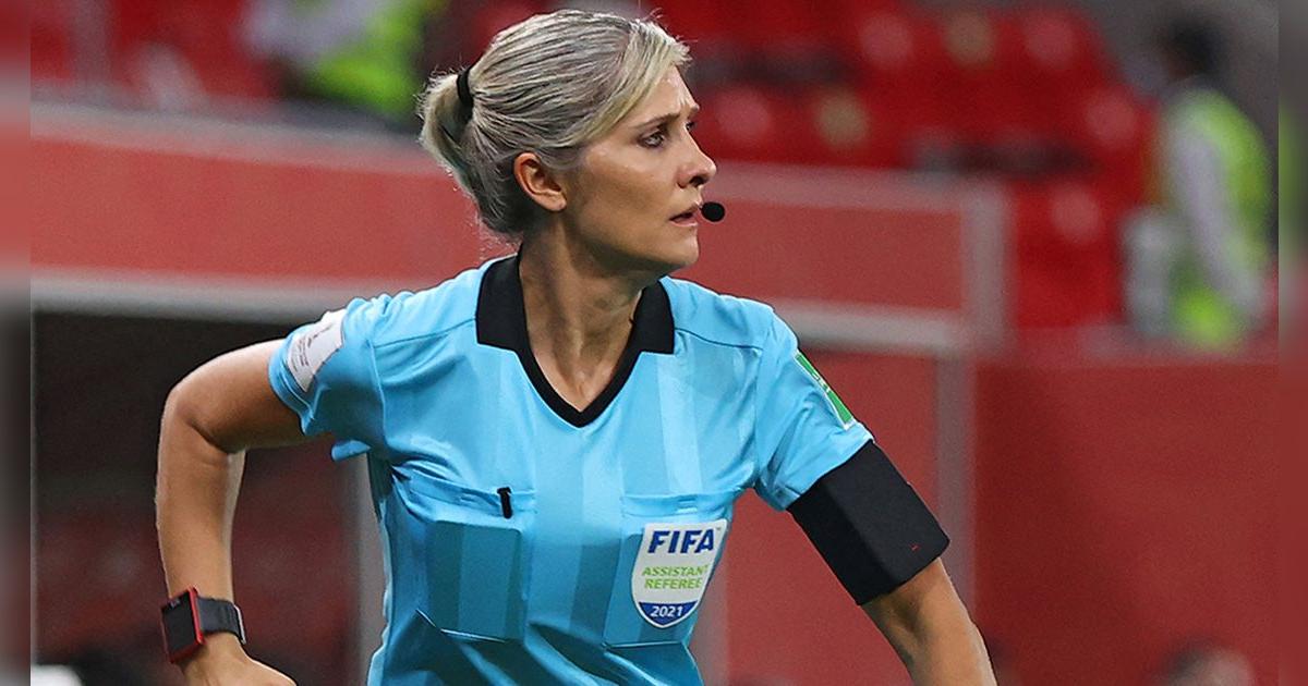 Mundial Qatar 2022 Quien es Neuza Back biografia arbitra brasilena de ...