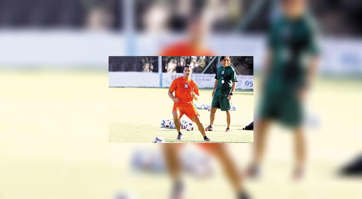 Quiere ser el goleador: Peirone la rompe en los entrenamientos de Alianza