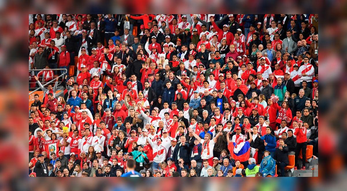 Hinchada de la Selección Peruana, considerada como la mejor del Mundial