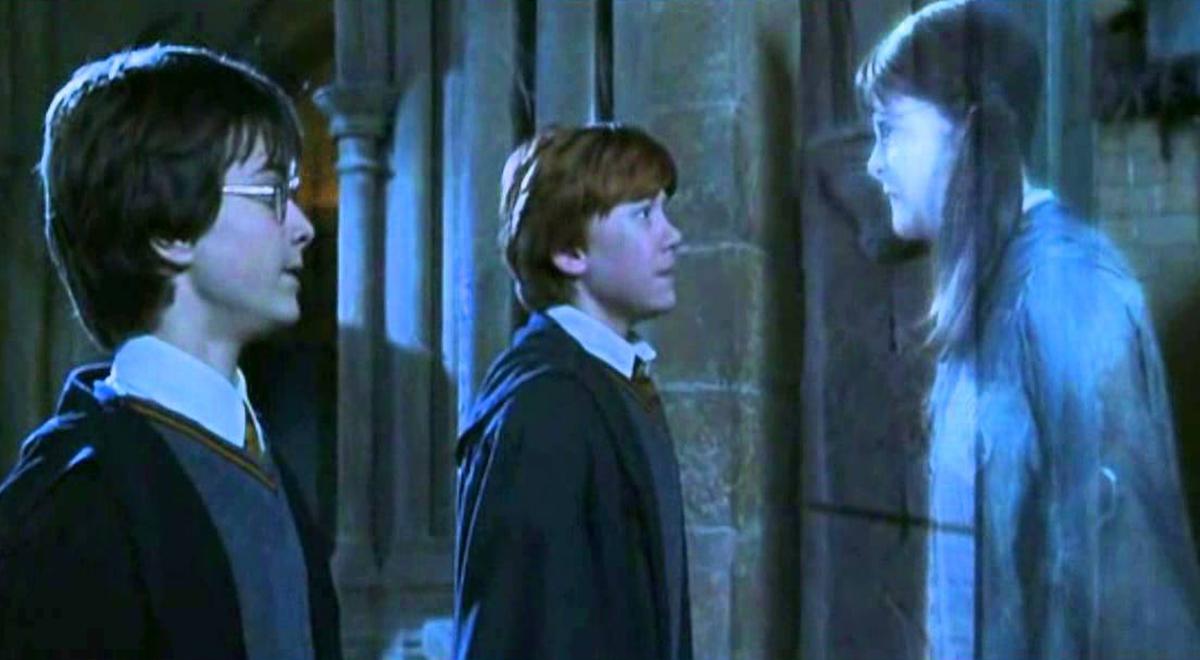 Va a una fiesta temática de Harry Potter y se encuentra en el baño con ...