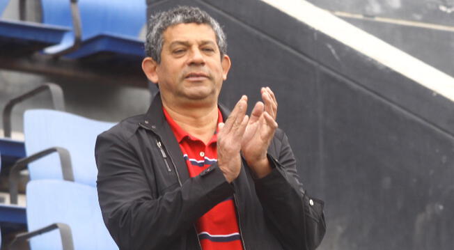 Carlos Aparicio: "Kohji y Koichi jugarían hasta gratis por Alianza Lima"