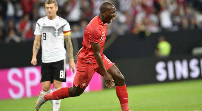 Selección peruana y la vez que Luis Advíncula se lució con gol a ...